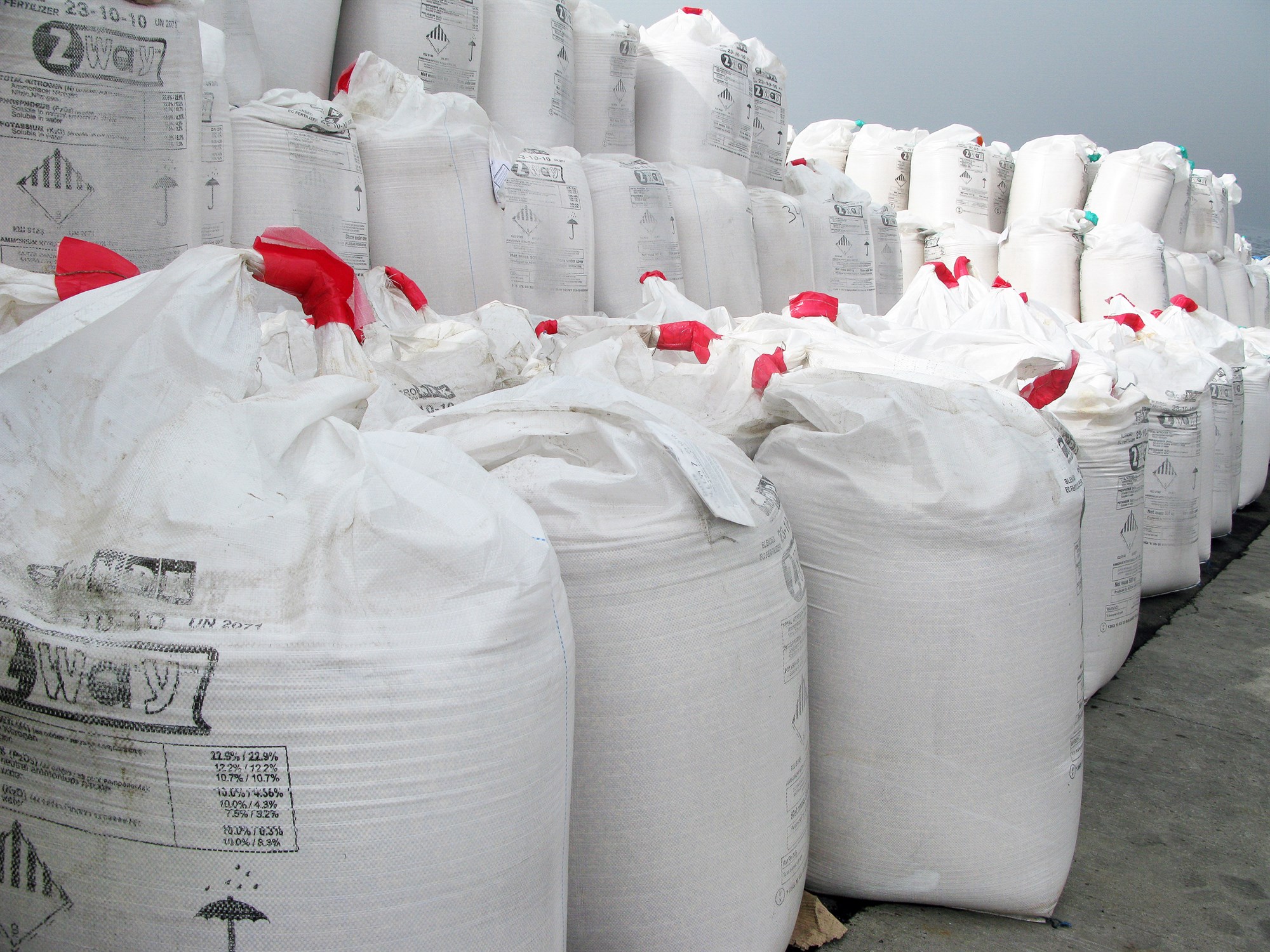 Verðlækkun á áburði - Bændablaðið